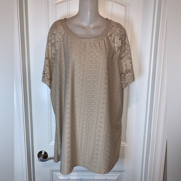 BloomChic | Tops | Bloomchic Plus Tan Colored Top With Lace Sleeves Nwt ...